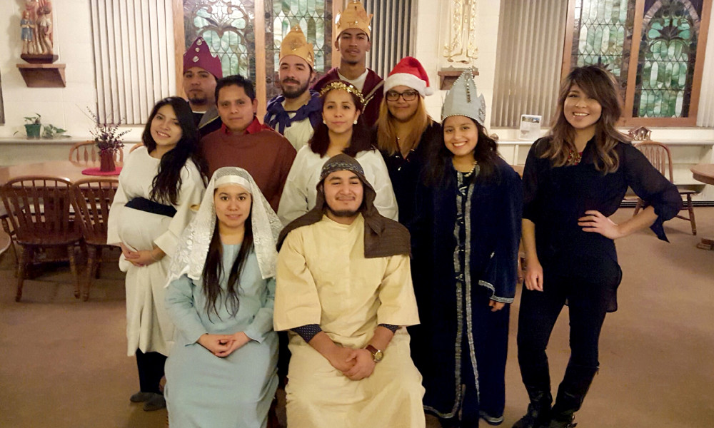 Tengo Sed De, Ti A young adult group uses their thirst for God to help ...